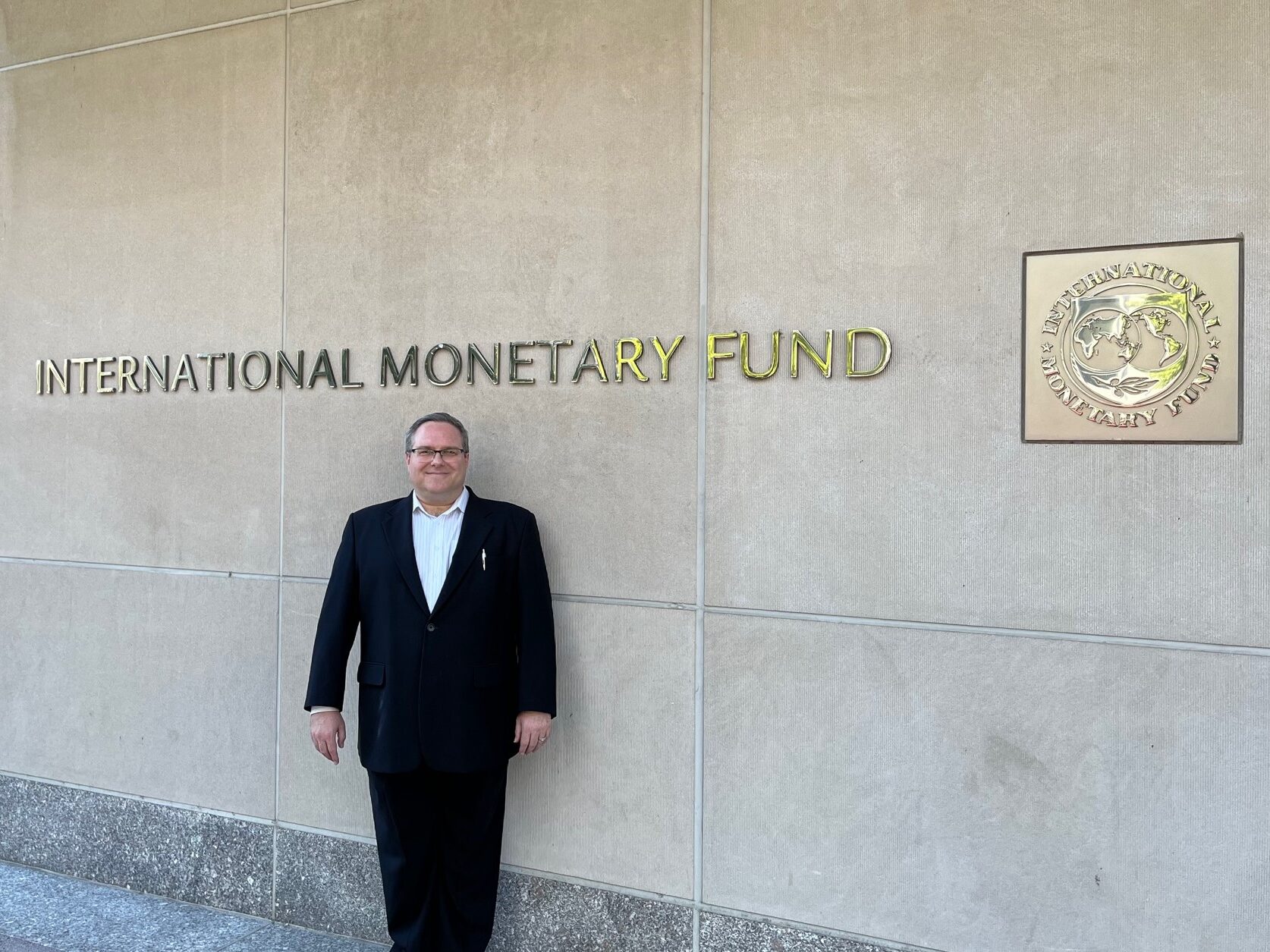 About – Globe Center